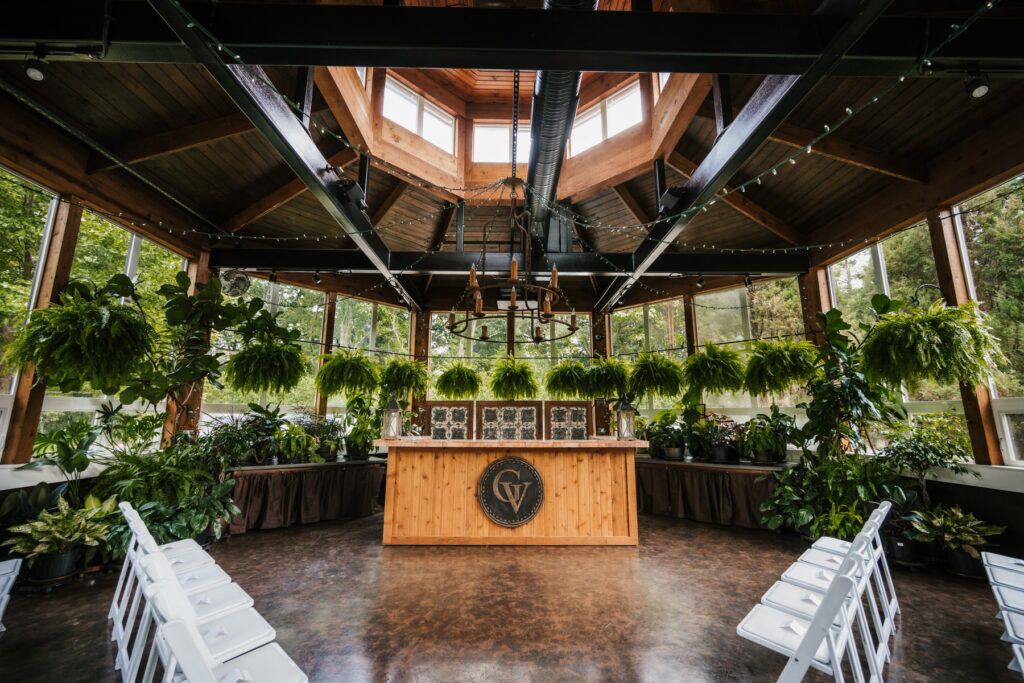 Top 15 Small Wedding Venues in Cleveland, Ohio - Seth and Beth